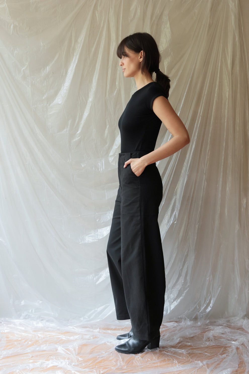 Model 001 ― Black – Revés