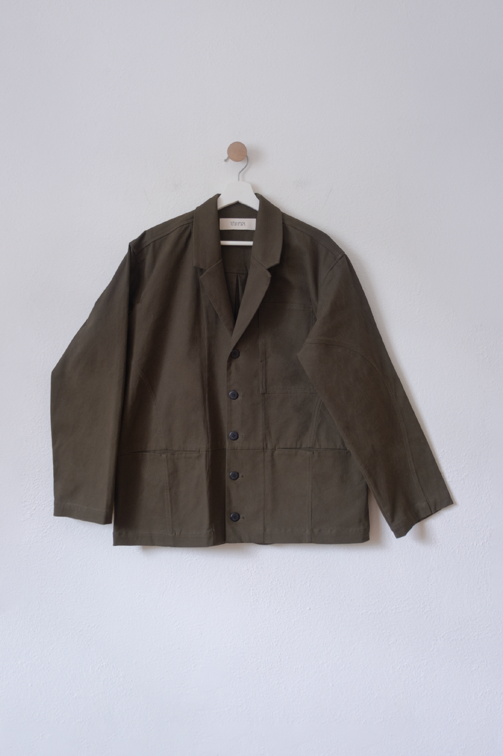 J.001.01 Studio Jacket ― Deep Olive – Revés